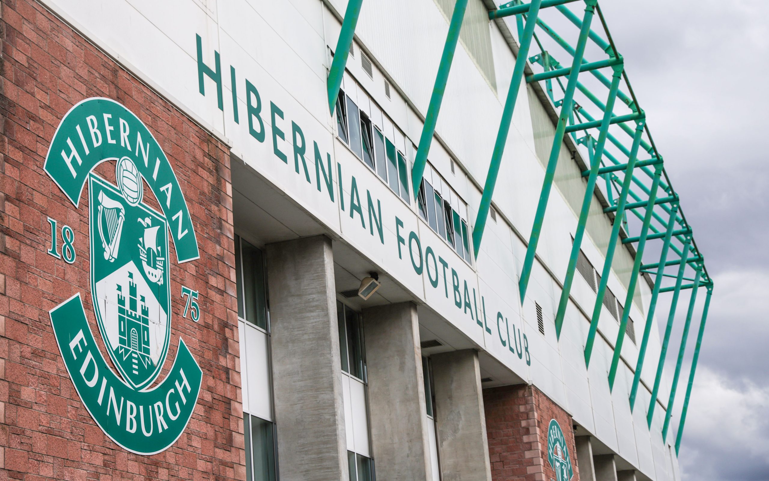 David Gray to REMAIN as Hibs head coach - SNN Sports